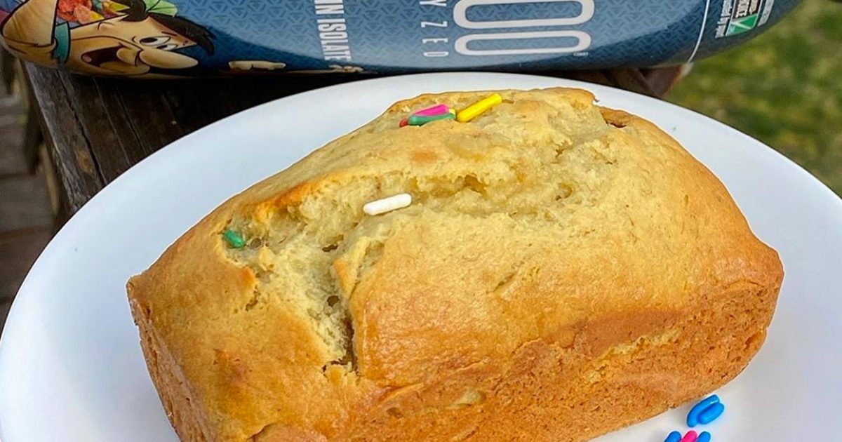 Saludable pan de plátano sabor Pebbles | Dymatize México